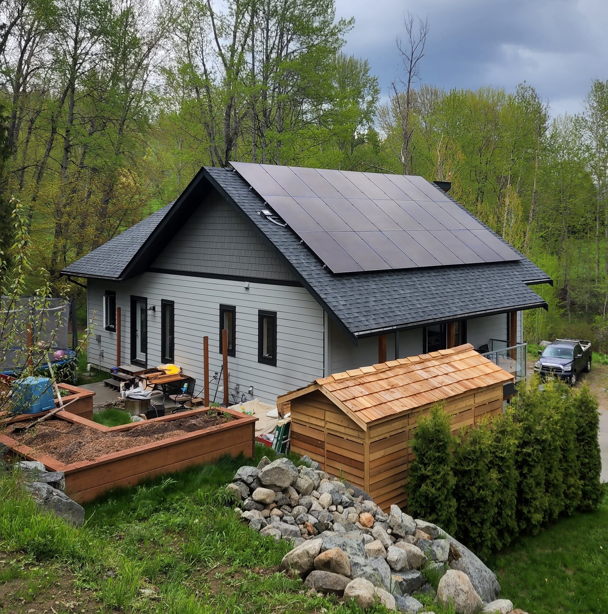 Integrated Power Systems | Off-Grid and Grid-Tie Solar Solutions